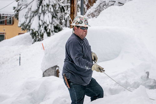 Record Snow Turns Out Calif. Lights; IBEW Turns Them Back On ...