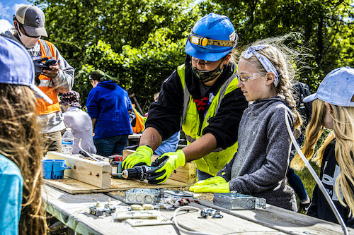 Lightbulb Moments Girl Scouts’ ‘Electrical Day’ Sparks Enthusiasm for ...